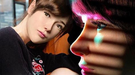 Netter Makin Penasaran Raditya Dika Mengaku Pernah Foto Bareng Wanita Berwajah Mirip Boneka Ini