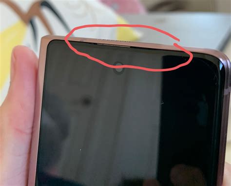 Gap On Front Screen Is It Just Me Or Has Anyone Noticed A Gap Between The Front Screen And Body