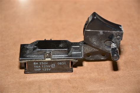 12393 0004  Of New Tyco Electrical Trigger Switch 125 250v 16 Amps 1