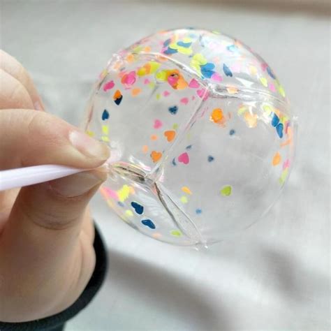 大流行中！簡単【テープ風船】の作り方！100均の透明粘着ゲルテープがキラキラかわいいバルーンに変身♪ Crafts Paper