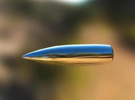 这种子弹和散弹枪子弹很相似射击后会散布多枚小箭 子弹 射击 霰弹枪 新浪新闻