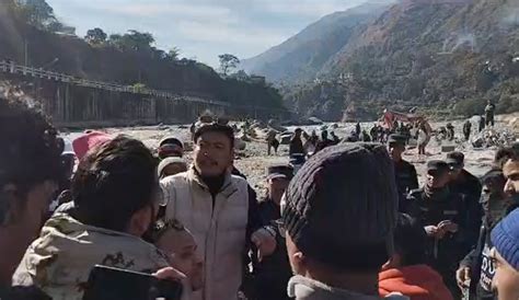 भारतले महाकाली नदी ‘डाइभर्सन गरेर बाँध बनाउँदा विवाद बाह्रखरी
