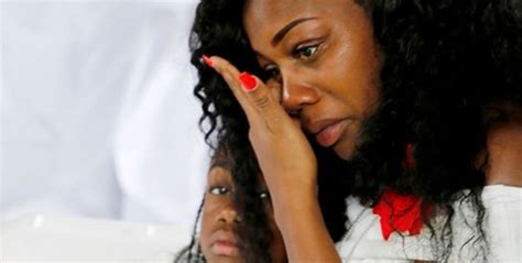 En Plein Hommage Trump Oublie Le Nom D`un Soldat Tué Au Niger Et Fait