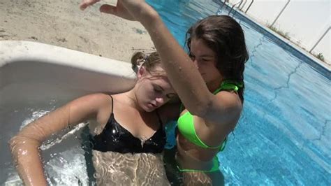 Natalia And Tyler Lynn Wet And Out Baefight Clips4sale