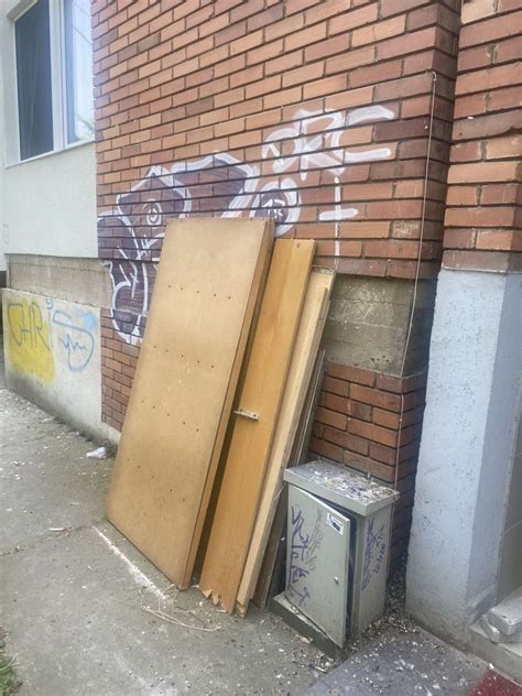 ЈП КОМУНАЛНА ХИГИЕНА СКОПЈЕ СПРОВЕДЕ МИЕЊЕ НА ПОЛУПОДЗЕМНИТЕ КОНТЕЈНЕРИ НАМЕНЕТИ ЗА ОДЛАГАЊЕ