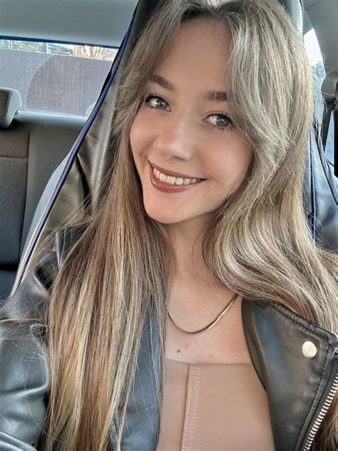 Maddison 21 Looking In Cairns Noosa Heads Bris Au