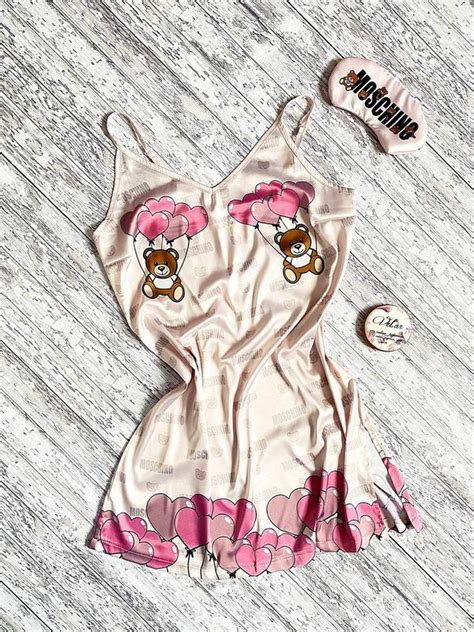 Шовкова ночнушка з принтом Teddy — ціна 700 грн у каталозі Нічні сорочки Купити жіночі речі за