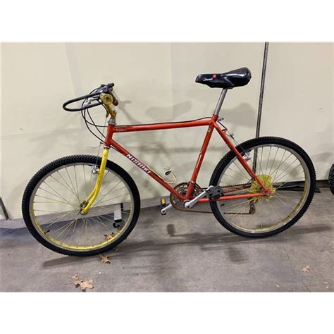 NISHIKI EXPEDITION RED / YELLOW 18 SPEED VINTAGE STYLE MOUNTAIN BIKE