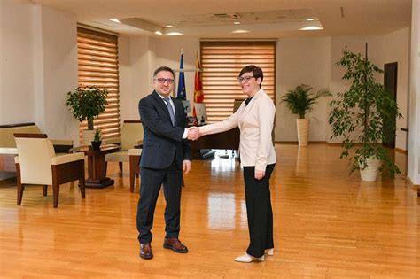 Димитриеска Кочоска ја презеде функцијата министер за финансии Влада на Република Северна