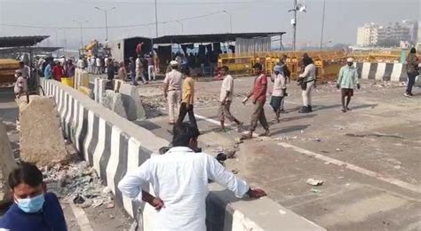Delhi Police Removing Barricades At Tikri Ghazipur Borders Ibtimes India
