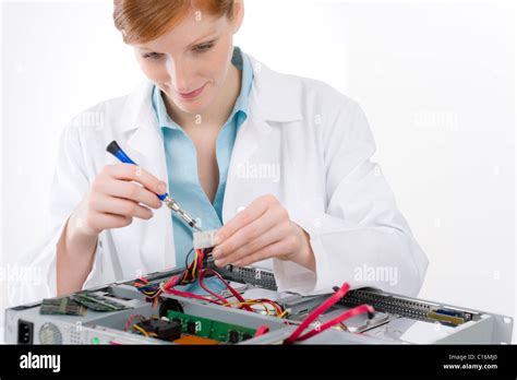 Female Support Computer Engineer IT Woman Repair Defect Stock Photo Alamy