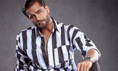 آقای امیر مقاره،‌ ای کاش به همان خوانندگی اکتفا می‌کردی