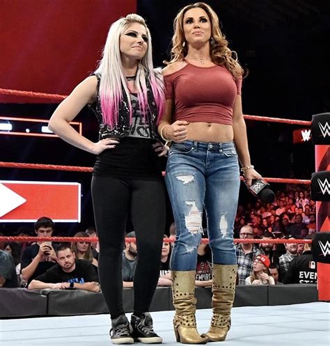 Tscs Bwiw Tourney Round 1 Trish Stratus Vs Mickie James Page 2 Sports Hip Hop And Piff