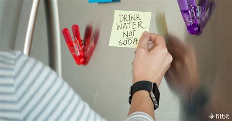 Fitbit 혹시 여러분도 습관처럼 냉장고를 열고 있지는 않나요 배가 고프지 않아도 냉장고를 열면