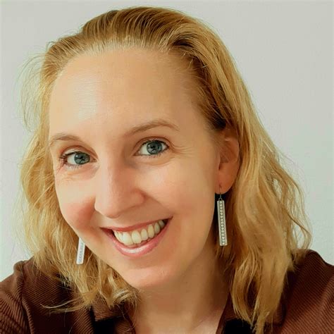 Romina Knauer Ce Sales And Marketing Controlling Samsung Electronics