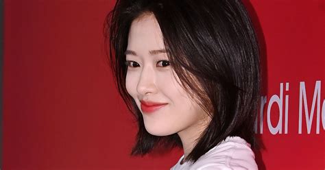 안유진 입가에 은은한 미소[엑s Hd포토]