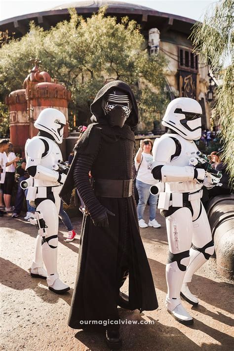 Our Review Of Star Wars Galaxys Edge In Disneyland Starwars