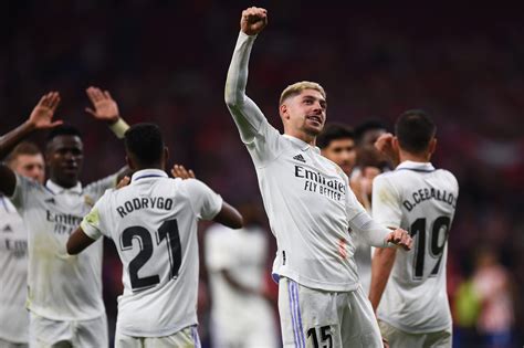 Fede Valverde ‘vende A Toni Kroos Al Fc Barcelona A Escasas Horas Del