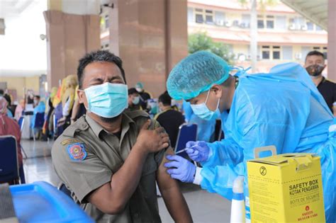 6 675 Pelayan Publik Di Tangerang Divaksin Anti Corona Tahap 2