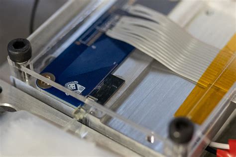 World First Self Calibrated Photonic Chip An Interchange For Optical Data Superhighways
