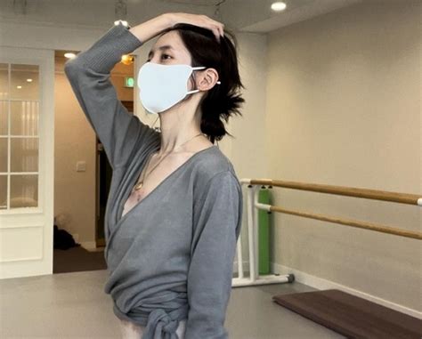 재벌집 막내아들 박지현 이런 모습이 180도 다리 찢기에 입이 쩍