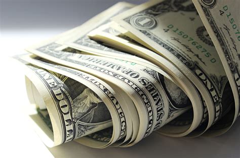 Monte Bravo Dólar Cai A R 586 O Menor Patamar Em 2 Meses Ibovespa