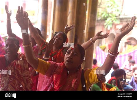 Non Exclusive October 26 2022 Kolkata India Hindu Devotees