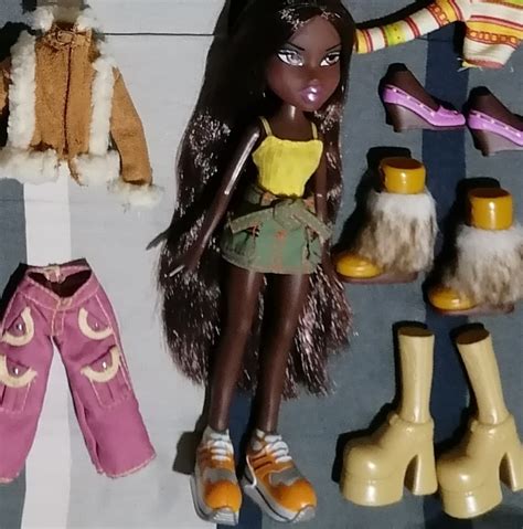 Ft Bratz Campfire Felicia Reproduction Complete Hobbies And Toys Toys