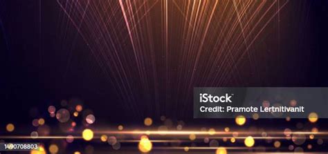 우아한 황금빛 장면은 검은색 배경에 조명 효과의 반짝임과 보케로 세로로 빛난다 템플릿 프리미엄 어워드 디자인 공연에 대한 스톡 벡터 아트 및 기타 이미지 Istock