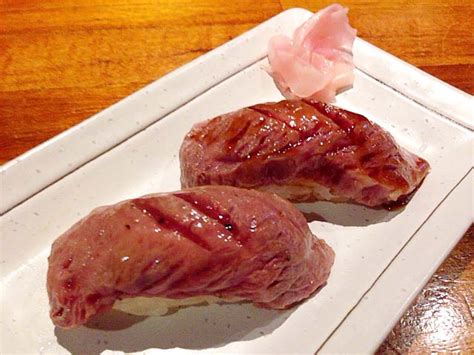 個別「 沖縄 石垣島 和食 寿司・魚介類 居酒屋 沖縄・石垣島の海鮮居酒屋「ひとし 石敢當店」の石垣牛にぎり」の写真、画像 沖縄