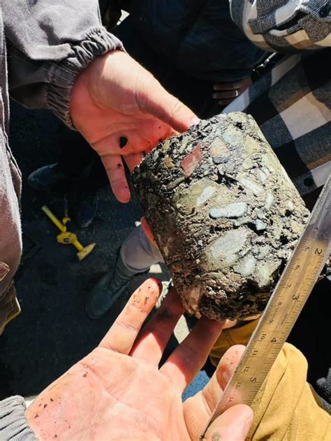 Даланзадгад Гурвантэс чиглэлийн хатуу хучилттай зам ашиглалтад орлоо