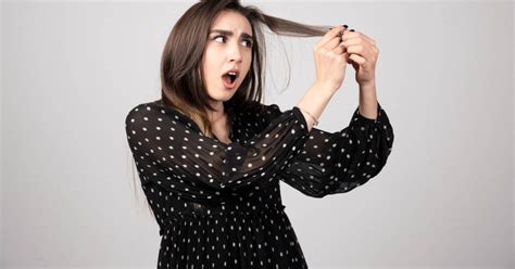 سبب تساقط الشعر بمجرد لمسه Yasmina