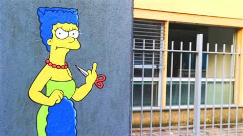 Marge Simpson Schneidet Sich Die Haare Ab Solidarität Mit Den