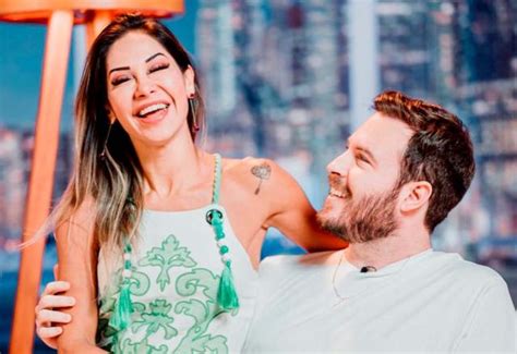 Sbt Tv Maíra Cardi Se Batiza E é Pedida Em Casamento Por Thiago Nigro