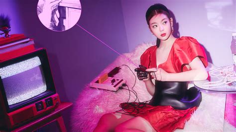 Mafia In The Morning Yeji Ryujin Lia Guess Who 4k Pc Hd Wallpaper Rare Gallery
