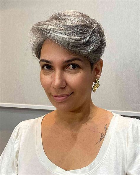 26 Long Pixie Cuts For Older Women To Look Feel Modern Artofit