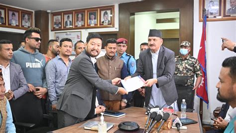 ‘अयोग्य लडाकुलाई दुई लाख दिने तयारीविरुद्ध अर्थमन्त्रीलाई युवा संघको