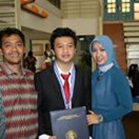 stream fauzi achmad bangsa diria music listen to songs albums
