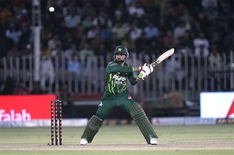 Shadab Khan Scored A Quick 20 Ball 41 To Lift Pakistan