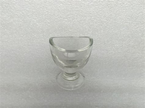 Antique Old Vintage Medical Glass Eyewash Eye Cup Gem