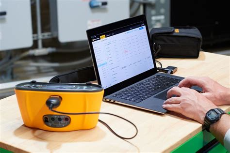 Fluke SMFT Multifunction PV Tester Performance Analyzer I V Curve Tracer Fluke