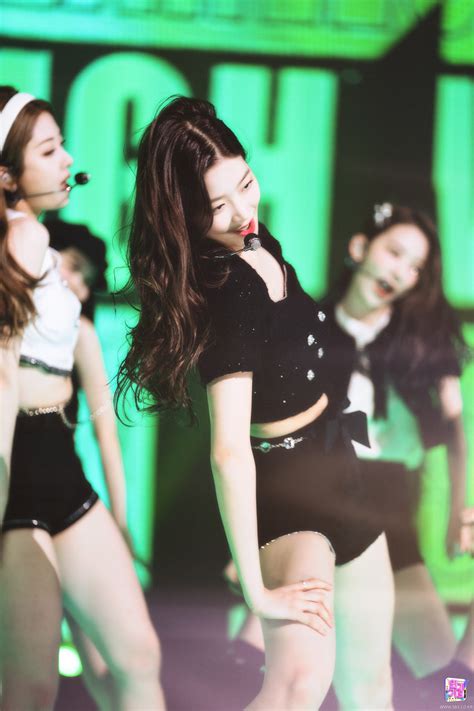 220522 Le Sserafim Kazuha Fearless At Inkigayo Kpopping