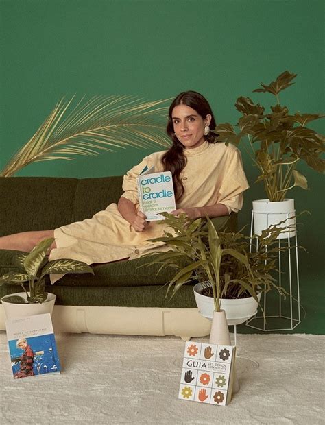 Moda E Sustentabilidade 3 Livros Para Refletir Sobre Os Temas
