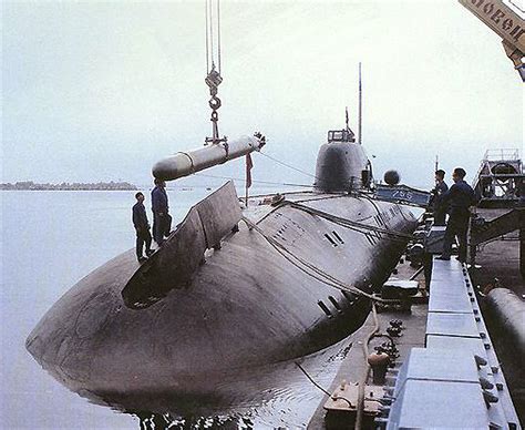 A Soryu Class Sub Getting Her Backside Done By The Docks Rsubmarines