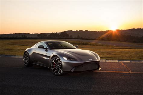 2019 Aston Martin Vantage Wallpapers