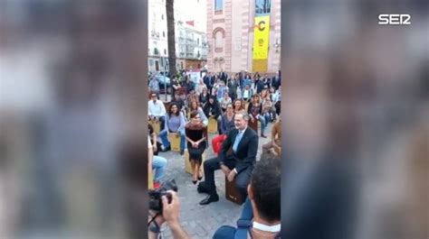 ¡tenemos Al Primer Rey Cajonero Felipe Vi Y Letizia Se Animan A