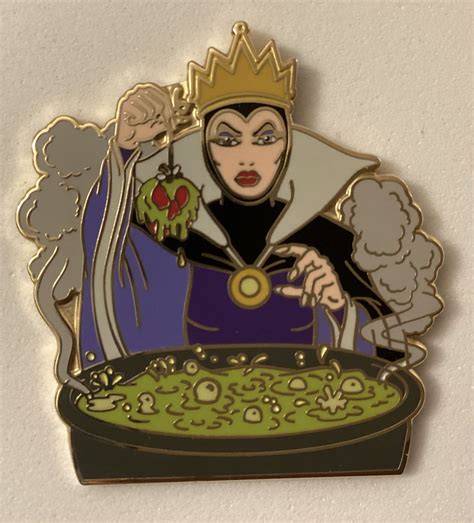 74447 Evil Queen Dipping Apple In The Cauldron Snow White And The