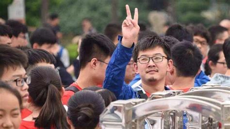 环球时报社评因为有高考中国社会深处充满希望 凤凰网