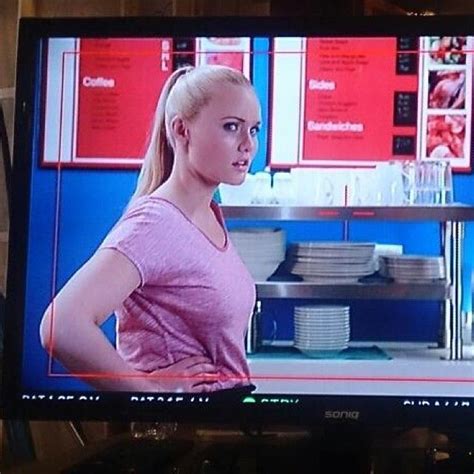 Mako Mermaids Season 2 Carly Mako Mermaids Mako Island Of Secrets