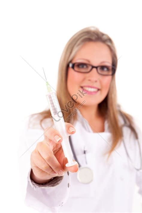 주사기를 들고 있는 간호사 사진 사진 무료 다운로드 Lovepik